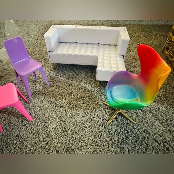 Rainbow High | Toys | Rainbow High Furniture Table Chairs Bed Stove ...
